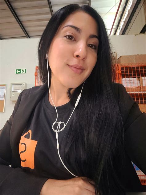 Aquela Carinha De Cansaço Mas Com Gratidão No Coração 🧡🙏 Nyara