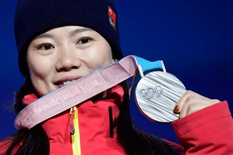 Zhang Xin Net Worth Wiki Age Weight And Height Relationships Family And More Luxlux