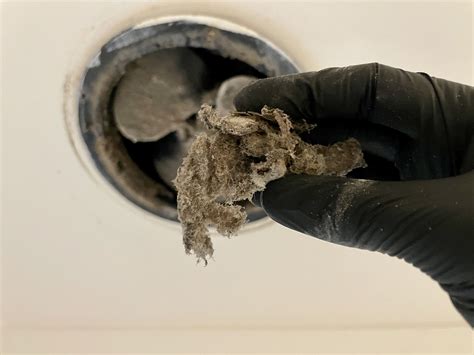 How To Clean A Bathroom Extractor Fan Simply Spotless Cleaning