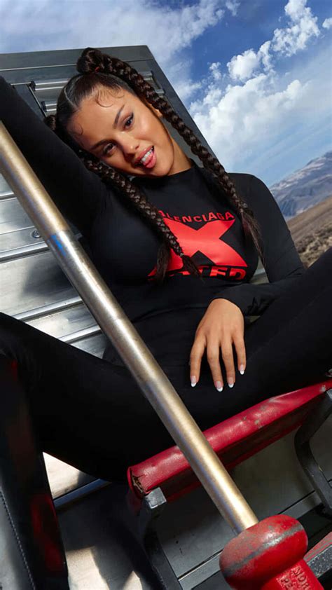 Vibrant Selena In Braids Scenic Iphone Wallpaper Background Free Download Vulplex Com