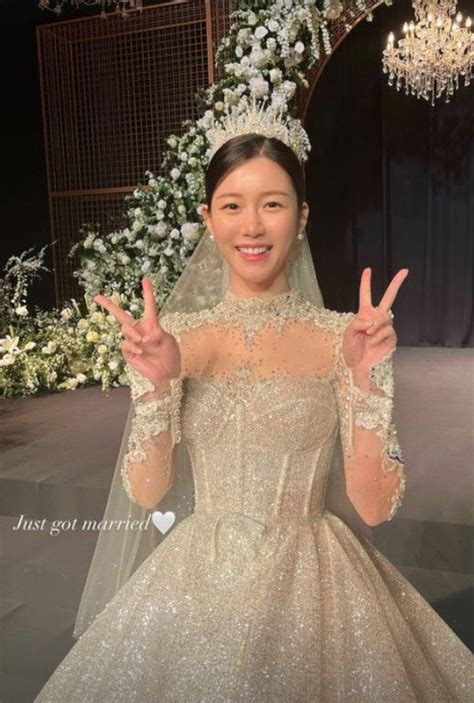 이승기 아내 이다인 행복한 결혼식…평생 보답하며 살 것 파이낸셜뉴스