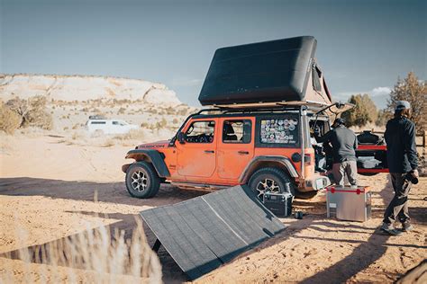 do solar panels work on cloudy days