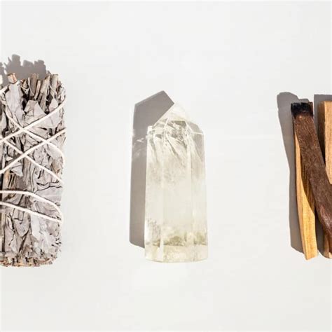 Quartz Meaning Uses And Benefits Metaphysical Properties Explained