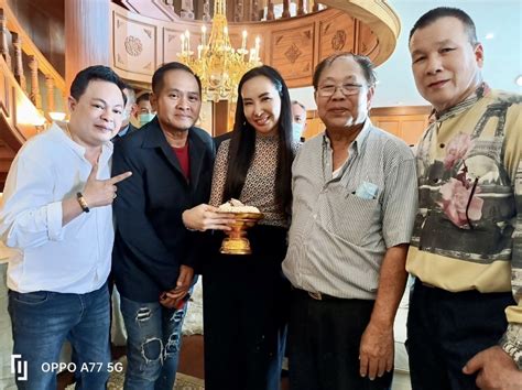 Photo Gallery นก นิภาวดี บก ตุ่น อินเตอร์ เข้าอวยพร สุชาติ ตันเจริญ รองประธานสภา ครบ 65 ปี