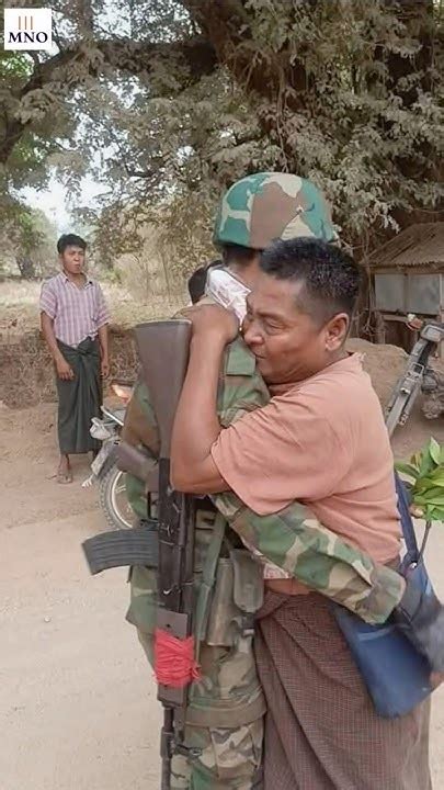 စလင်းမြို့က ၁၈ မိုင် စစ်ကောင်စီစခန်းကုန်း ကို သိမ်းပိုက်နိုင်ခဲ့တဲ့ Pdf တွေကို ပြည်သူတွေကကြိုဆို