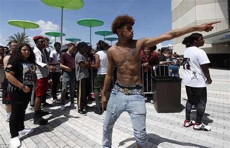 Memorial Set At Florida Arena For Slain Rapper Daily Mail Online