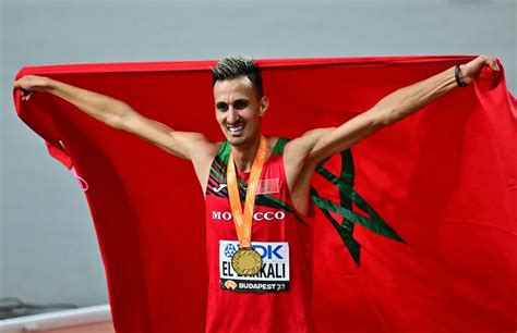 بالصور فرحة غامرة للمغربي سفيان البقالي بعد التربع على عرش ألعاب القوى