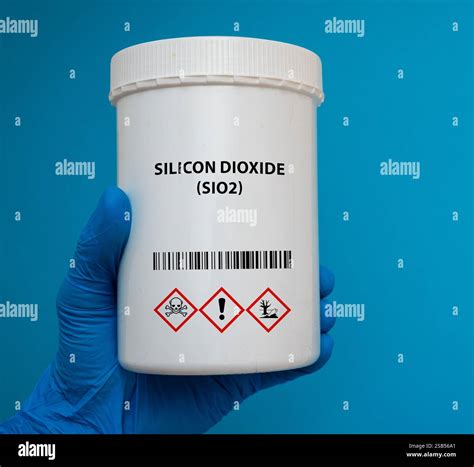 Silicon Dioxide Sio2 Commonly Used In Glass Manufacturing Electronics And As A Food Additive