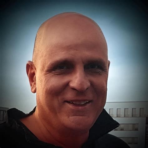 Joe Idan Medium