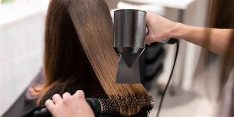 Місячний календар стрижок на липень 2023 — сприятливі та несприятливі дні для зміни зачіски