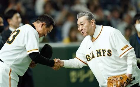 【フォト】江川卓さんが始球式「ショックが大きい。届かなかった」 産経ニュース