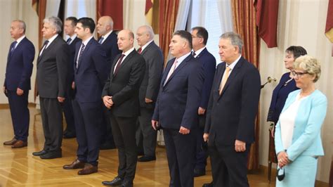 Трима нови министри в поредното служебно правителство Живот БГ