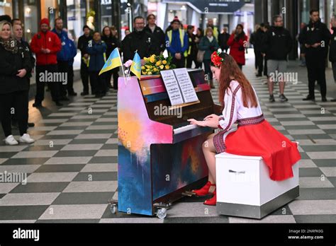 13 Year Old Ukrainian Refugee Alisa Bushuieva Plays The Ukrainian