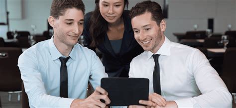 How Custom Software Development Transforms Business Applications Alitech