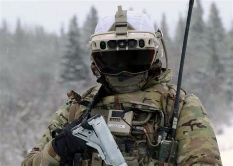 The Us Armys Ivas Hololens Headsets Are Giving Testers Nausea