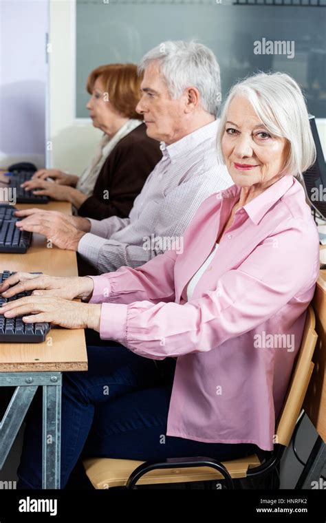 Computer Class Hi Res Stock Photography And Images Alamy