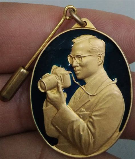 เข็มกลัด ร 9 ทรงผนวช Kaidee