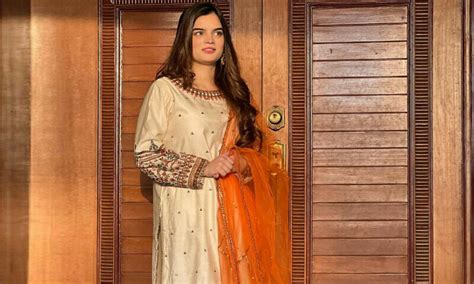 فیروز خان کی سابقہ اہلیہ نے ماڈلنگ شروع کردی Life And Style Aaj