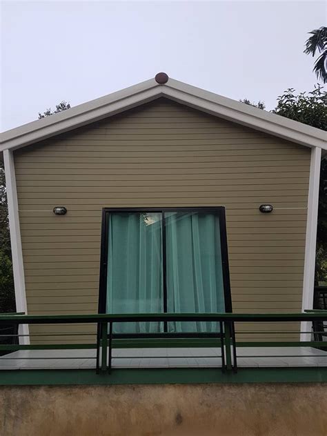 ห้อง Small Home บ้านสวนสุวภัทรทุ่งเพลโฮมสเตย์ 0817527384 บ้านหลังทรงเอียง แสนเก๋ไก๋ ให้บรรยากาศ