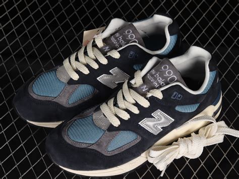 퇴근하면 새로운 신발이 두둥 해외축구 에펨코리아