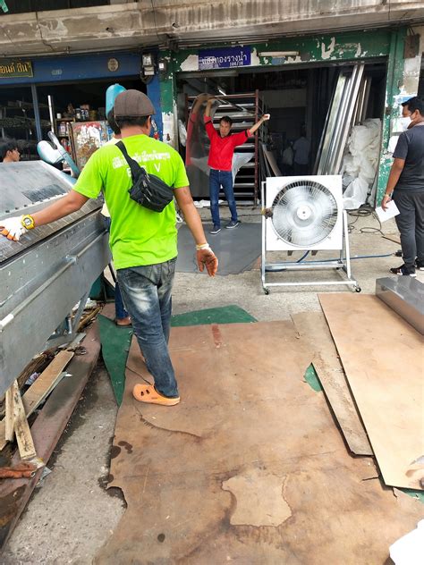 งาน รางน้ำสแตนเลส หรือสั่งทำ ได้ทุกรูปแบบครับ พับตัด ดัด สนใจติดต่อ รางน้ำฝนสแตนเลส