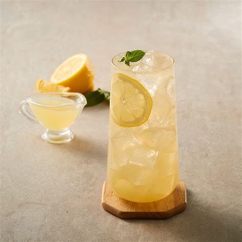 상큼을 담은 레몬에이드 주파르팜