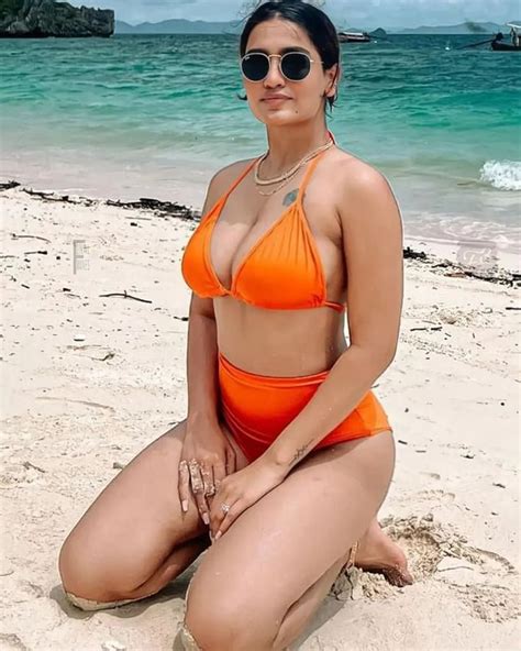 Saniya Iyyappan Rmallucelebrity