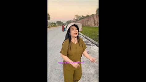 အန်တီဂွမ်း မန်းတလေး နန်းတော်အရှေ့မှာ လမ်း‌‌လျောက် လေကျင့်ခန်းလုပ်တာ လေးပါ Youtube