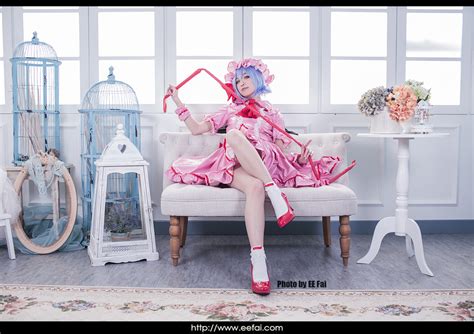 Touhou Project Remilia Scarlet Cosplay 01 By Eefai On Deviantart