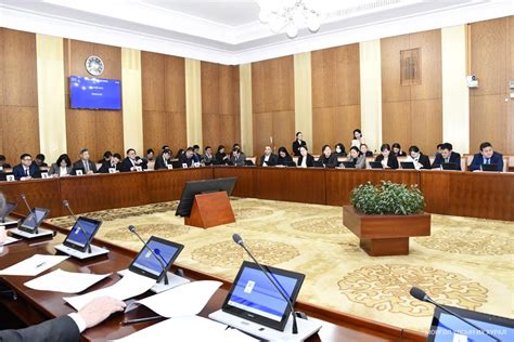 Vip76 Mn Хууль тогтоолын төслүүдийн анхны хэлэлцүүлгийг хэлэлцлээ