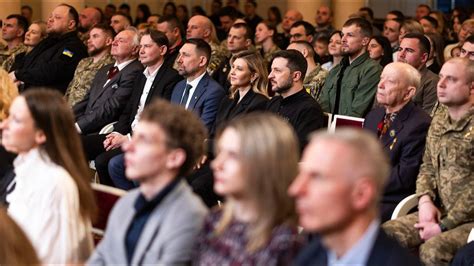 Володимир Зеленський узяв участь у церемонії нагородження лауреатів Шевченківської премії Youtube