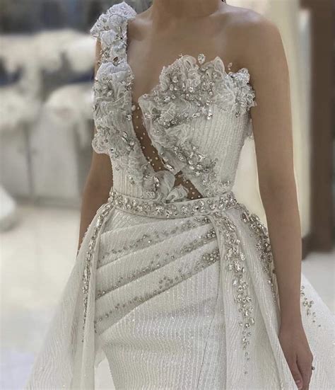 Wedding Dresses With Lots Of Crystals
