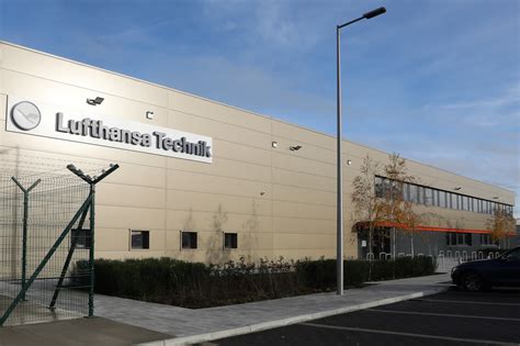Lufthansa Technik Expands Mobile Engine Services Facility In Ireland