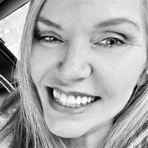 Krista Anderson Emozen Flow • Threads Say More