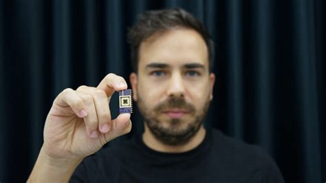 Matryoshka Like Mems Accelerometer Inl