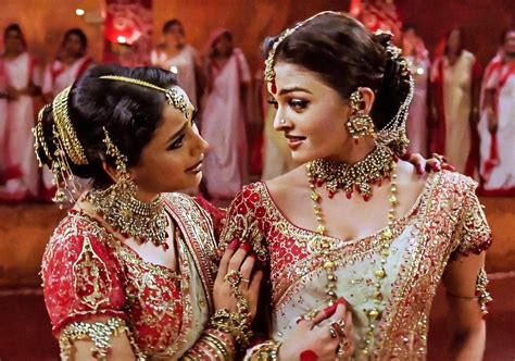 5 Of Aishwarya Rai S Iconic Looks In Devdas