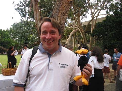 Linus Torvalds «la Novedad De Linux Es Que Fue Hecho De Manera Diferente La Mirada Del