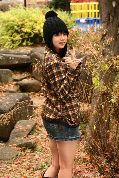 Ai Shinozaki Funny Expression Wearing A Mini Skirt