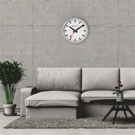 Zelf Koelmans Ferrolic Clock Tells Time With Magnetic Ferrofluid