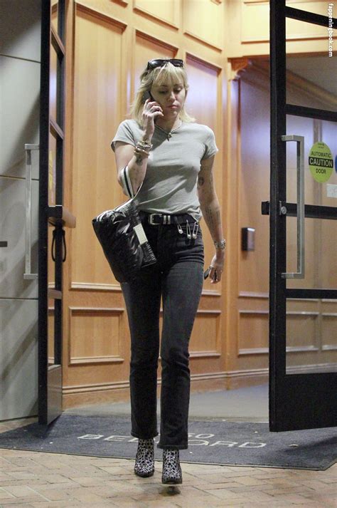Miley Cyrus Nude The Fappening Photo Fappeningbook