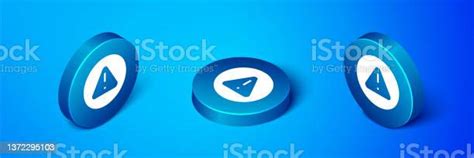 파란색 배경에 격리된 삼각형 아이콘의 등색 느낌표입니다 위험 경고 표지판 주의 주의 위험 경고 중요 파란색 원 버튼입니다 벡터 3차원 형태에 대한 스톡 벡터 아트 및 기타