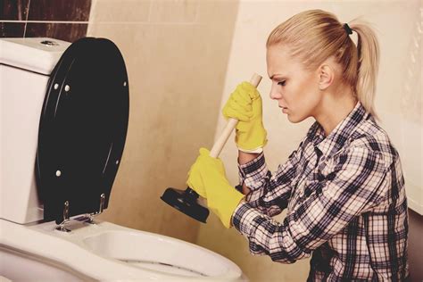 Можно ли выливать суп в унитаз Со Вкусом