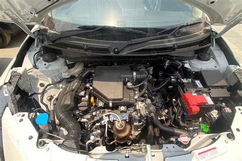 New Maruti Swift Base Spec Lxi Variant Explained In 10 Images