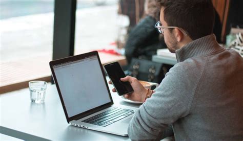 How Much Data Does A Laptop Use On A Hotspot Sorta Techy