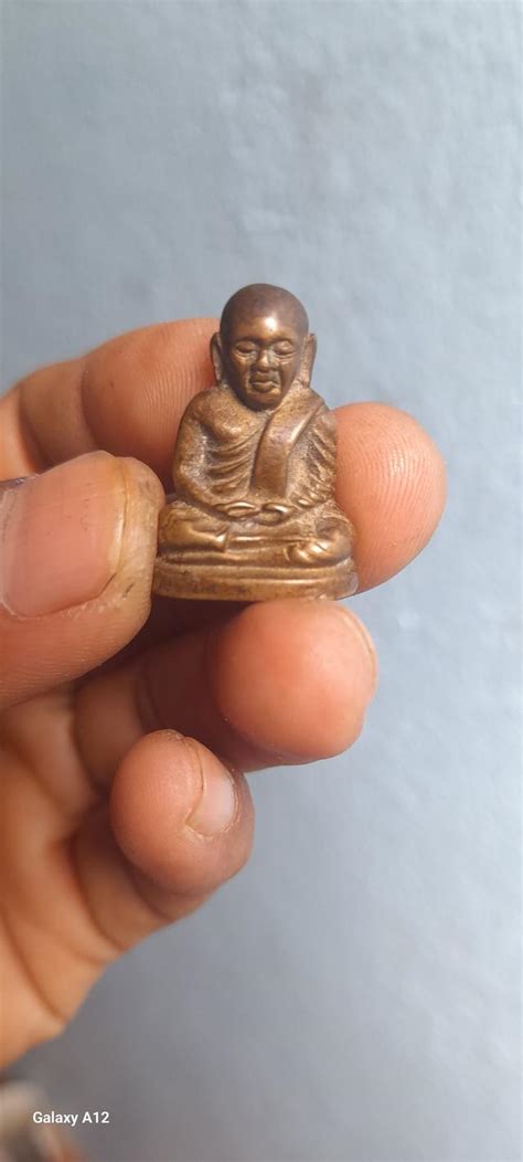 รูปหล่อหลวงพ่อเงิน วัดบางคลาน รุ่นเสาร์ 5 ปี36 เนื้อทองเหลือง ใต้ฐานอุดกริ่ง นะ ตอกโค๊ตเลขไทย