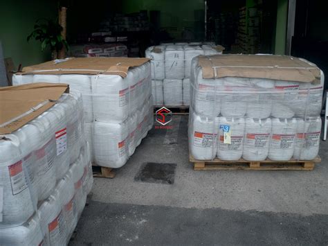 청소를 깔끔하게 진행합니다먼지 같은것이 침투를 방해할수도 있기때문이죠