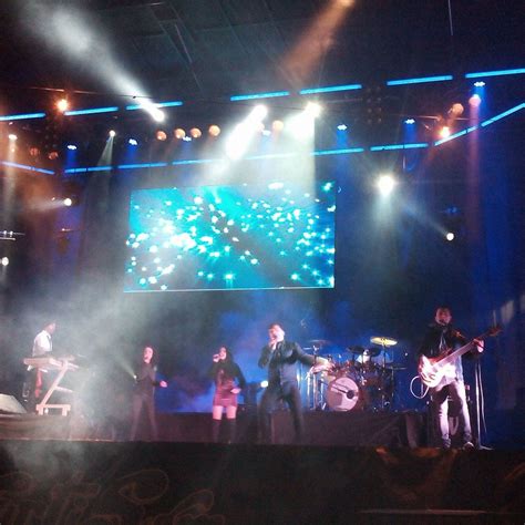 Full Color High Resolution LED Screen High Definition LED Screen And Custom LED Video Wall Price