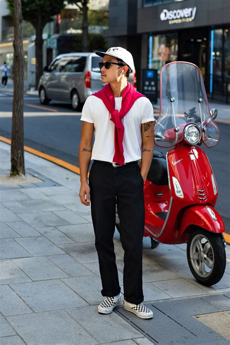 May 2022 Seoul Street Fashion Mens Style 2024 남성 스트리트 스타일 캐주얼 남성 의류 남자 패션