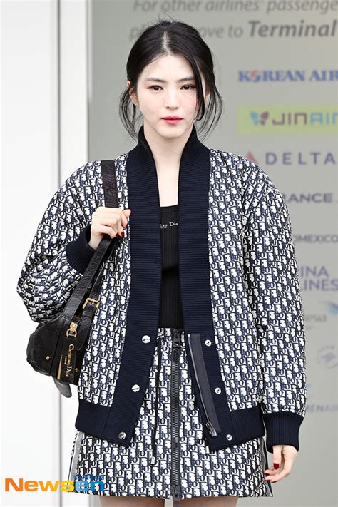 한소희 ‘작아도 너무 작은 얼굴[포토엔hd]