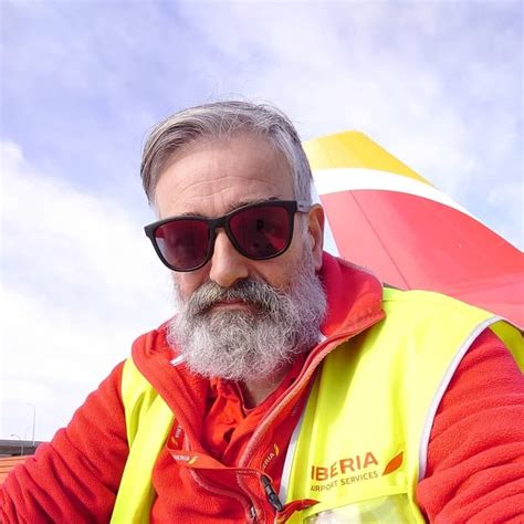 SҽႦαʂ Mαɾƚíɳҽȥ Aƈƚσɾ Sebas Martinez Actor • Threads Say More